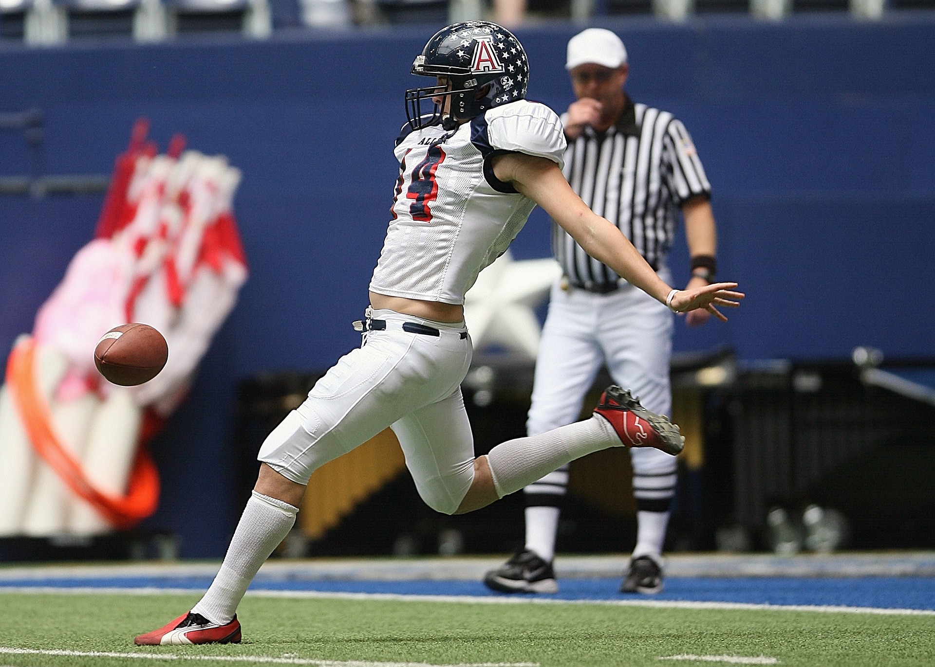 How Much Do NFL Kickers Make? - Pro Football Tonight